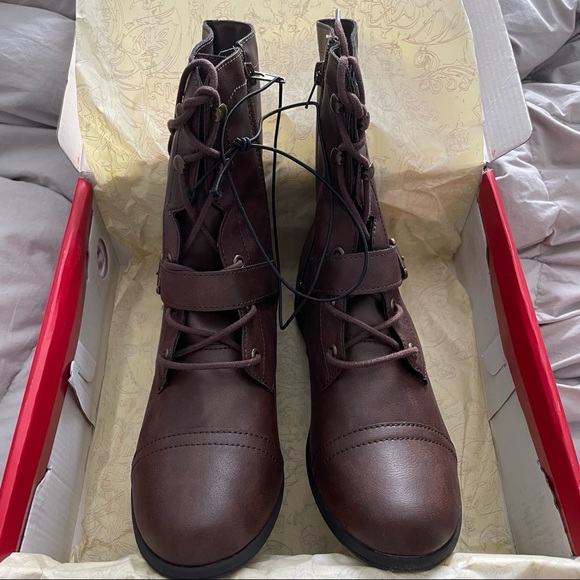 American Rag | Shoes | Nwt Never Worn American Rag Lace Up Brown Combat ...